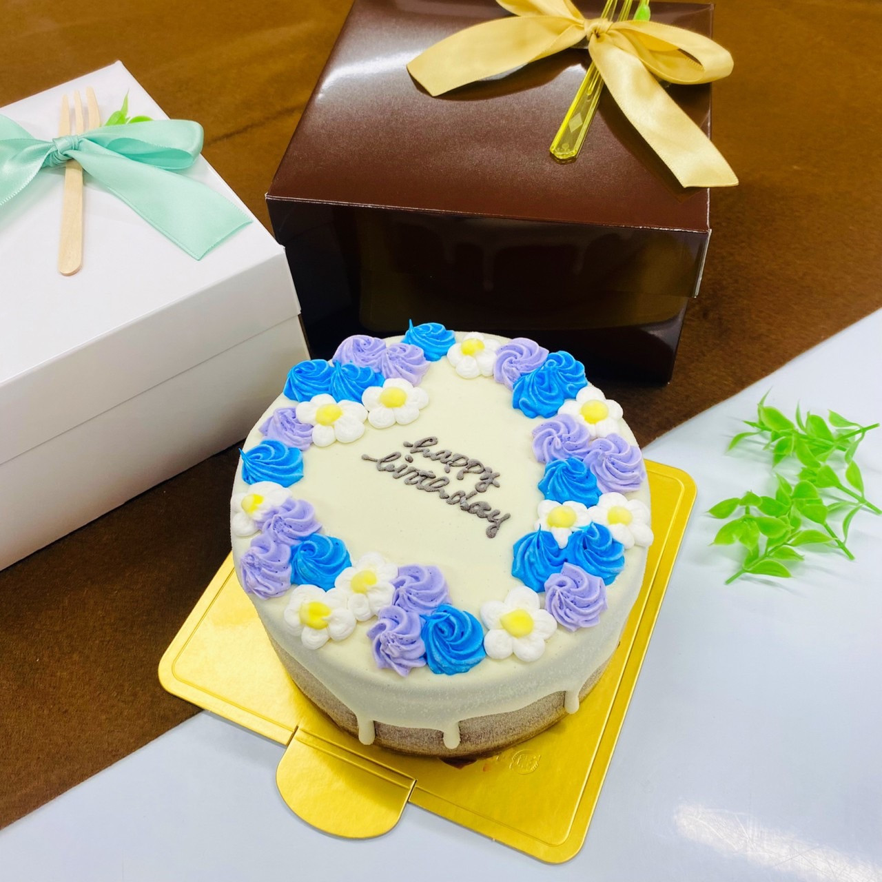 デザインが選べる濃厚チョコドリップセンイルケーキ （フルール）4号（メモラーブル） | Cake.jp